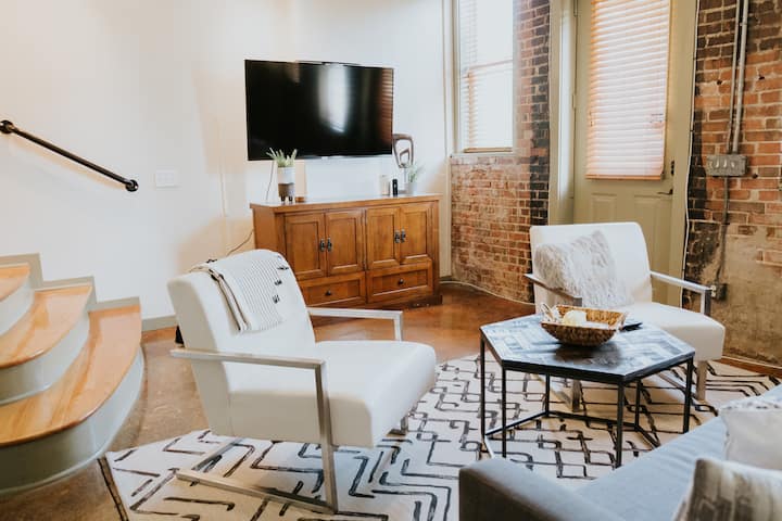 Stunning Townhouse On Quiet Street In Springfield! - Jacksonville