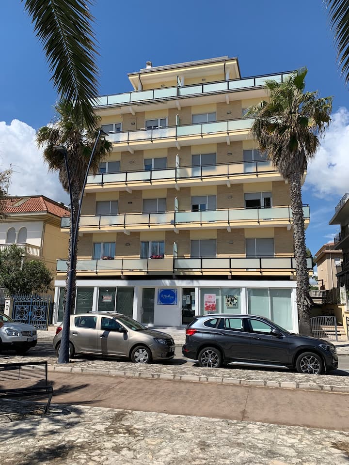 Casa Vacanza Viola - Appartamento Fronte Mare - San Benedetto del Tronto