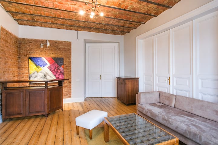 * Enormous Flat 6br 3ba W-lift At Istıklal Street - Fatih