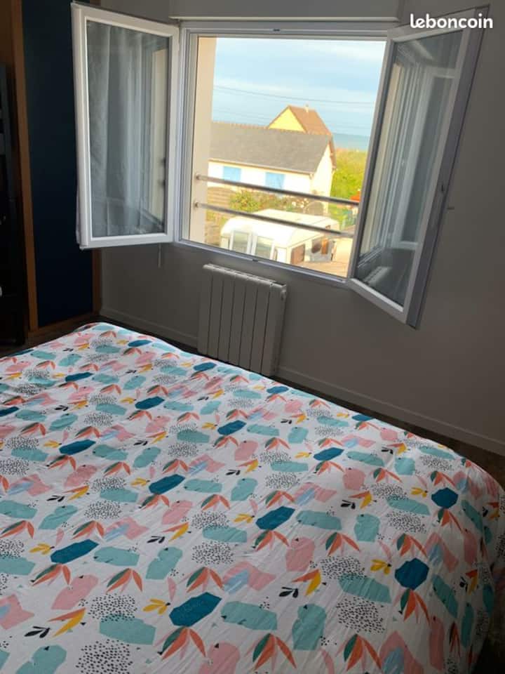 Asnelles, Plage Du Débarquement, à 50m De La Plage - Plage d'Asnelles