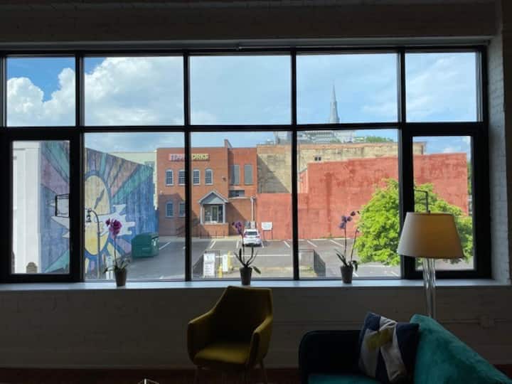 Loft Apartment In The Heart Of Downtown Durham - Durham, NC