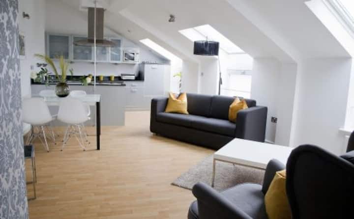 Deluxe 2 Bedroom Central Harrogate Apartment - Harrogate