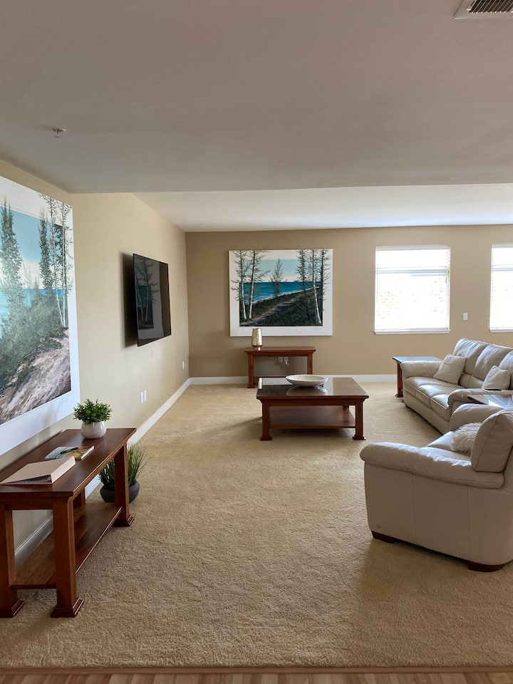 Grand Landing Condo  Spacious, Sleeps 8, 3 Bdr - Grand Haven, MI