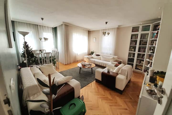 Cosy Corner: Central Charm - Ankara