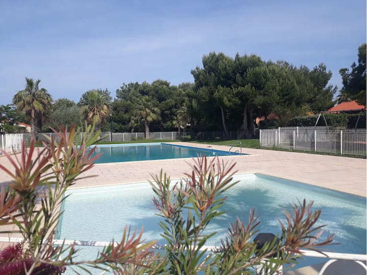 Pavillon Dans Résidence Avec Piscine, Mer à 150m - Martigues