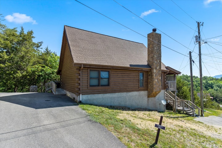 Mountain Resort Cabin With Pool And Lake Access - Douglas Lake, TN