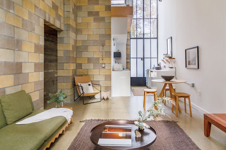 Stylish Downtown Loft | Free Parking Near Bay - San Diego, CA