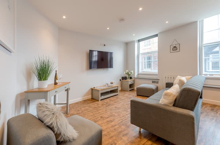 One-bedroom Modern Apartment Centrally Located - Shrewsbury