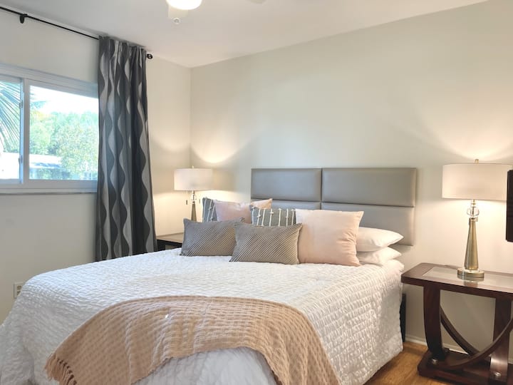 Private Bedroom Close To The Beach - Indian Rocks Beach, FL