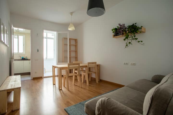 4br Flat In Poble Sec - Barcelona