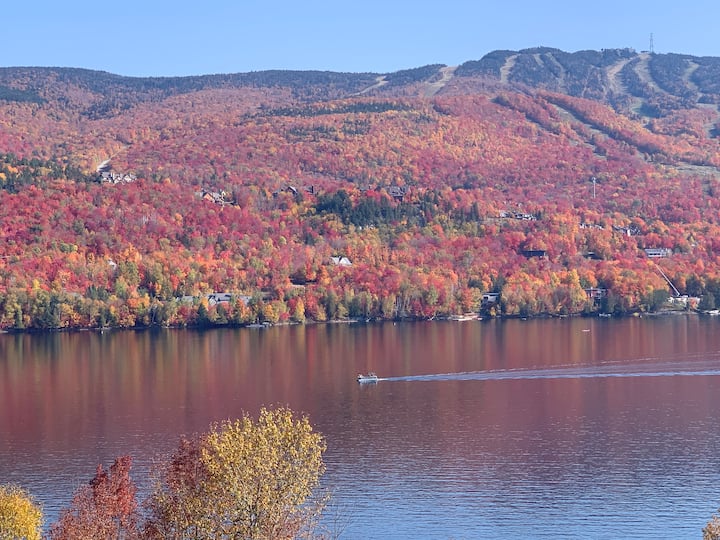 Breathtaking Lake And Mountain View 2 Bdrm Condo - Mont-Tremblant