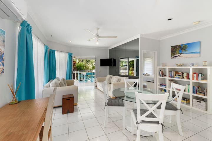 2 Bed Unit In Walking Distance To Beach And Marina - Port Douglas