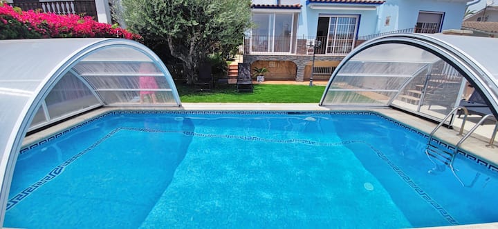 Magnífica Y Espaciosa Villa Con Piscina Y Jardin - Sitges
