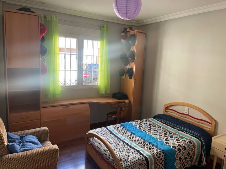 Apartamento 3 Dormitorios Para Viña-rock - Villarrobledo