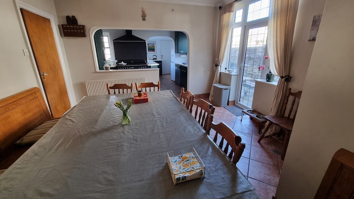 Double Room In Stunning Central Property - Eastbourne
