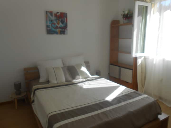 Appartement Lumineux Proche De La Gare - Miramas