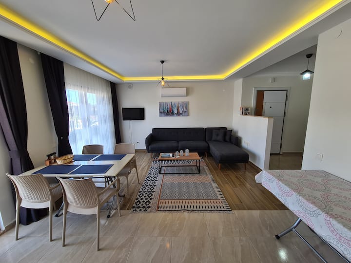 Datça ÇıNar Evleri 2+1 Bahçe Katı Havuzlu Daire - Datça