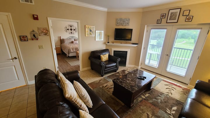 Marvelous Mountain Meadows W/ Hot Tub, Pool, &More - Tennessee