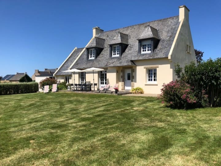 Petit Coin De Paradis En Campagne, 8km De La Mer - Plage de Kerfissien