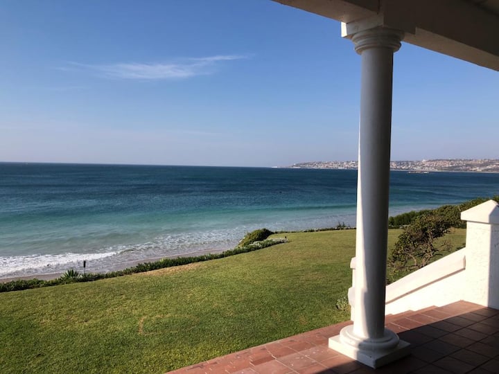Luxury Ocean Front Holiday Home In Hartenbos - Mosselbaai