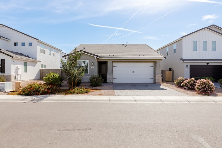 Modern 4br Near Az Athletic Grounds, Queen Creek - Queen Creek, AZ