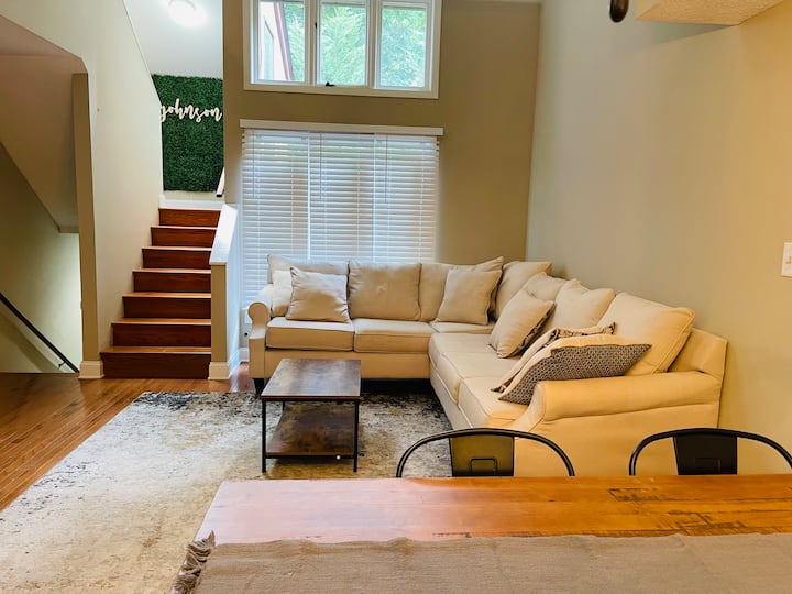 The Northridge Nook - Spacious 2 Bedroom + Patio - Johnson City, TN