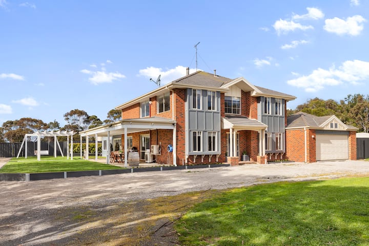 Kilmoyla Farm Stay - Leopold