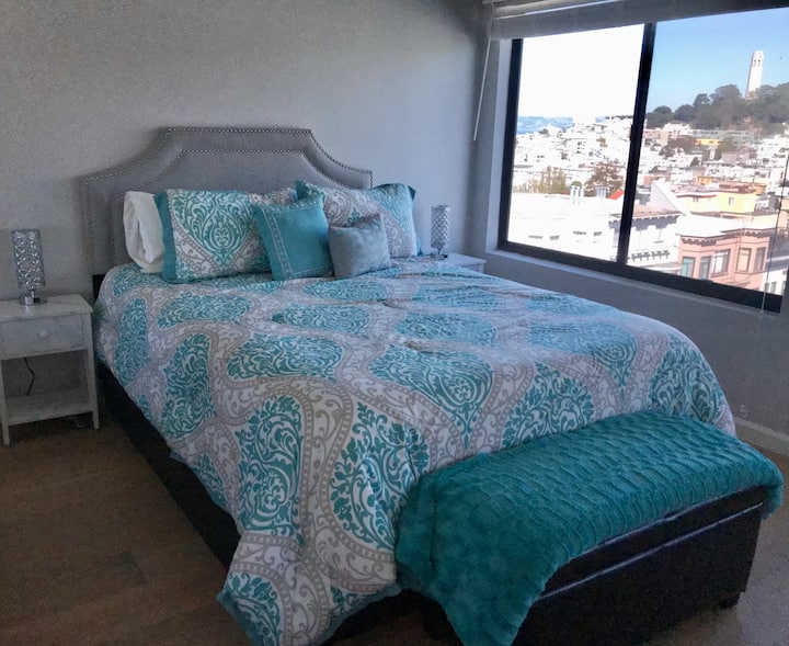 Charming Russian Hill Studio With Fantastic Views - San Francisco, CA