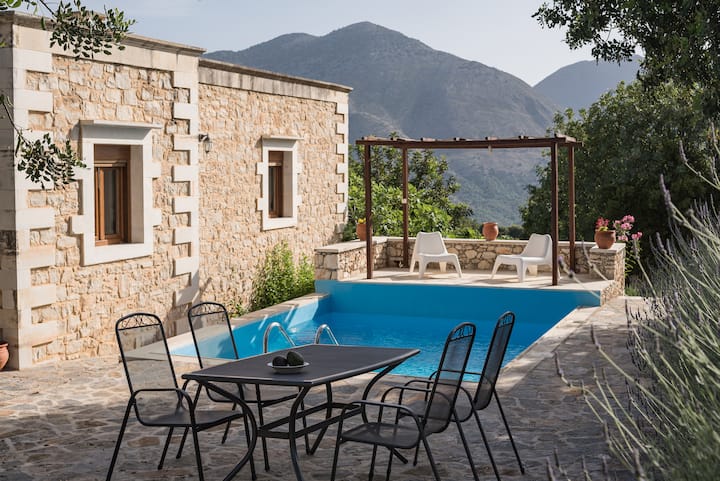 Koules Estate-daphne, With Private Pool & Bbq - Crete