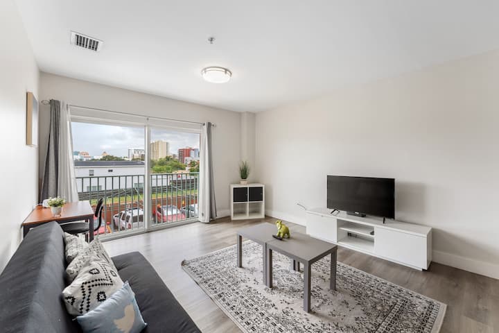 3br Escape Center Of Coral Gables | Work & Explore - Miami