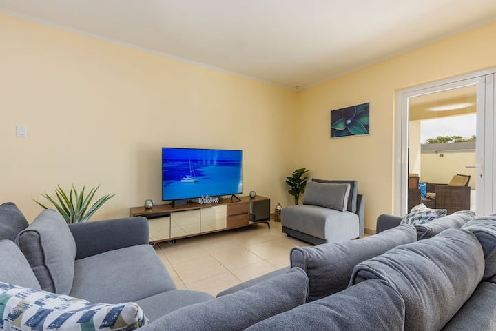 Remodeled 3br W/ Private Pool Close To  Palmbeach - Aruba