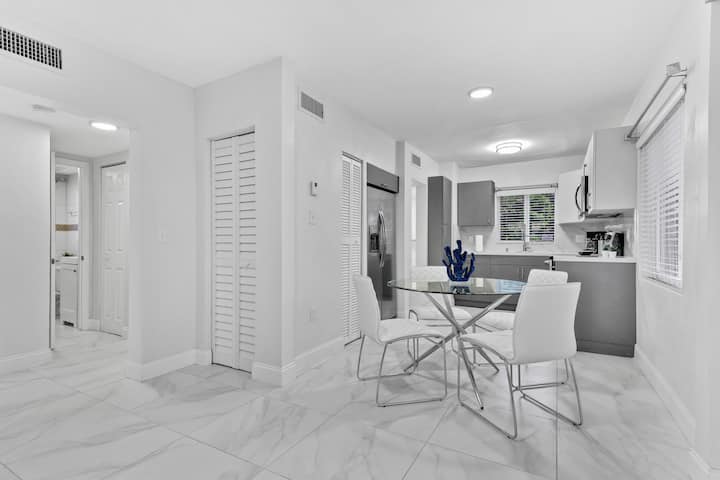Contemporary 2-bedroom Escape For Up To 8 Guests - Miami