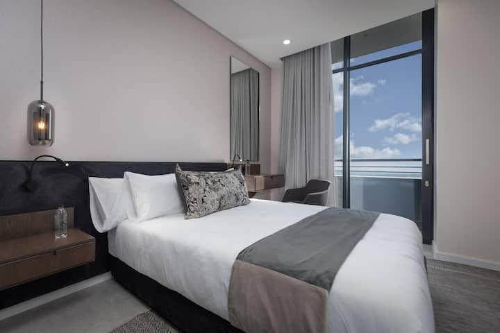 Reserved Suites Illovo Queen Room With Balcony - Johannesburg