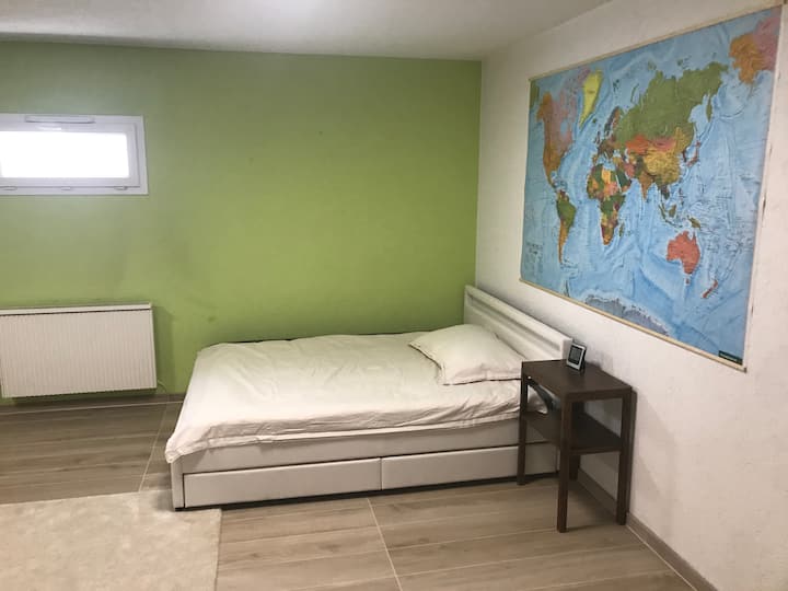 Large Private Room (29m2) In Nice & Calm House - Yvoire
