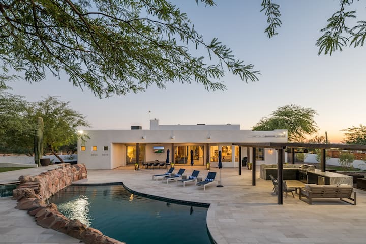 True Entertainers Paradise In North Scottsdale - Carefree, AZ