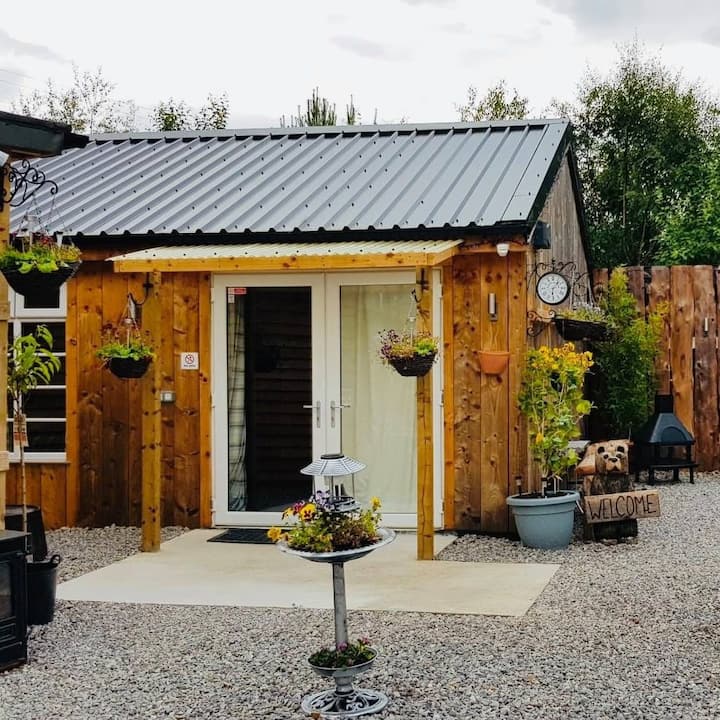 White Water Lodge - Luxury Cabin - Loch Ness