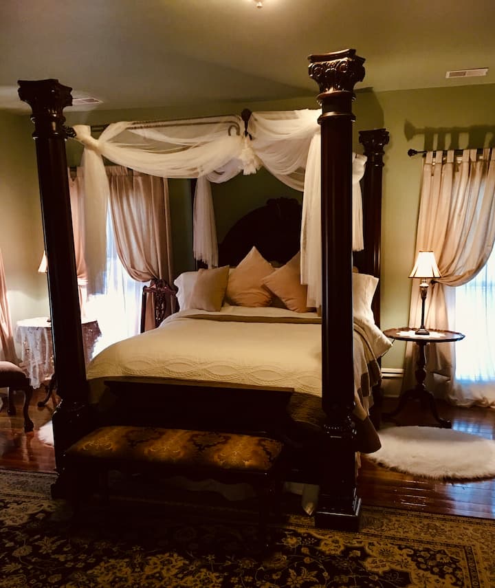 The Governor's Suite At Greenleaf Mansion - Brooklyn, MI