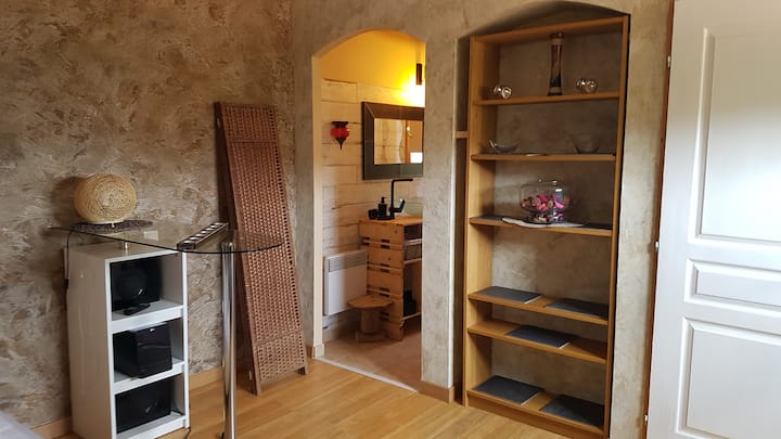 Saint Aygulf : 
Calme. Plage Et Calanques - Fréjus