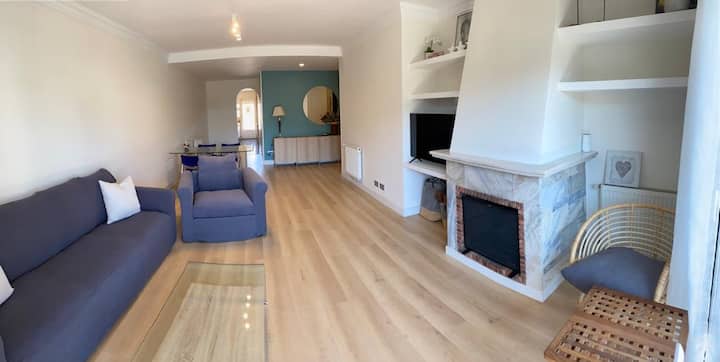 Bonito Apartamento Alegre Y Amplio. - Roses