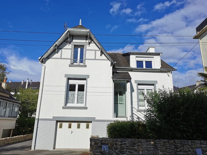 Agréable Maison De Ville, Proche Du Centre - Pontivy