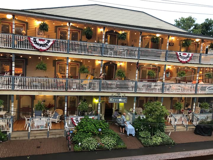 The Keystone Garden Apartment At Chautauqua Inst. - Chautauqua, NY