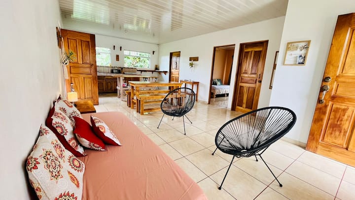 Spacious Casa Alma, Near Lake And Town Center - Costa Rica