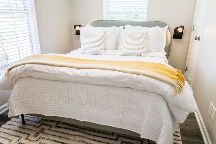 Dreamy Coastal Cottage *Panama City Gem* - Panama City, FL