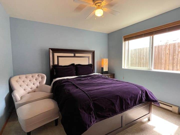 Cozy Cove...location, Location!  2 Bed 2 Bath - State of Washington