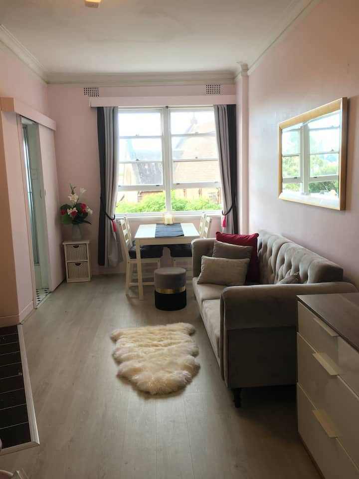 Cosy Sunny Studio In Excellent City Location - Manly