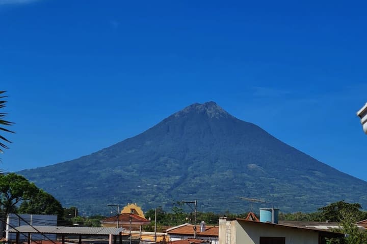 Acogedor Alojamiento Colonial A Minutos Del Centro - Antigua Guatemala