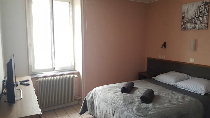 Triple Chambres Au Centre De Montluçon - Montluçon