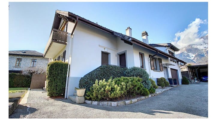 Spacieux Appartement 3pièces Dans Une Maison - Ovronnaz