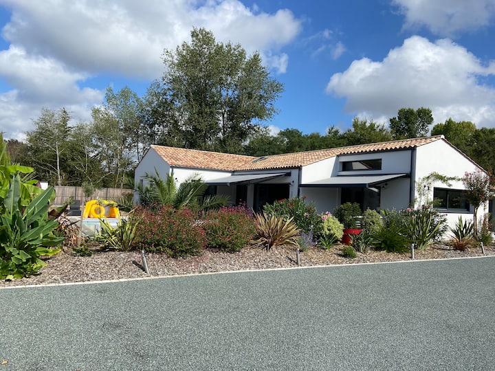 Villa 10 Personnes Avec Piscine à 3km De La Plage - Challans