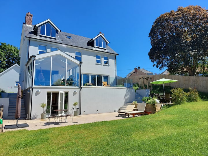 Contemporary Family Home, With Touches Of Luxury - Haverfordwest